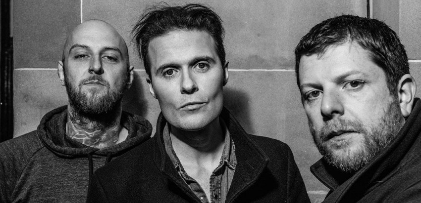 Crítica | The Fratellis – Half Drunk Under a Full Moon